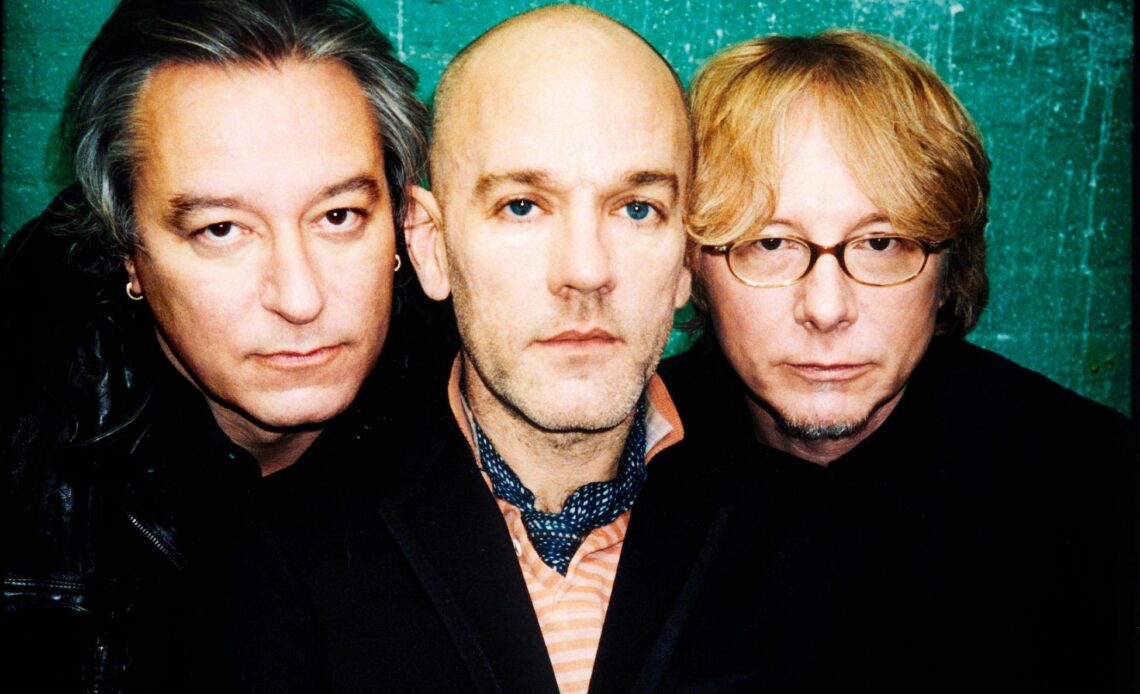 10 Easy R.E.M. Songs To Play On Guitar (+TABS) | Guitar Based